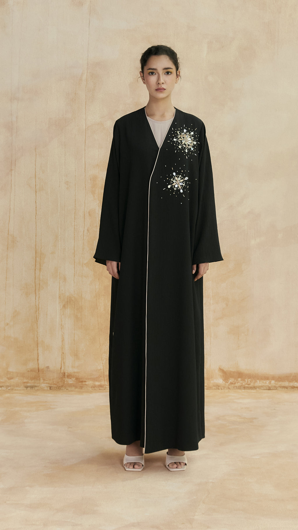 ANAISA ABAYA – Anatomi